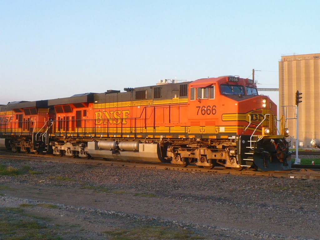 BNSF 7666